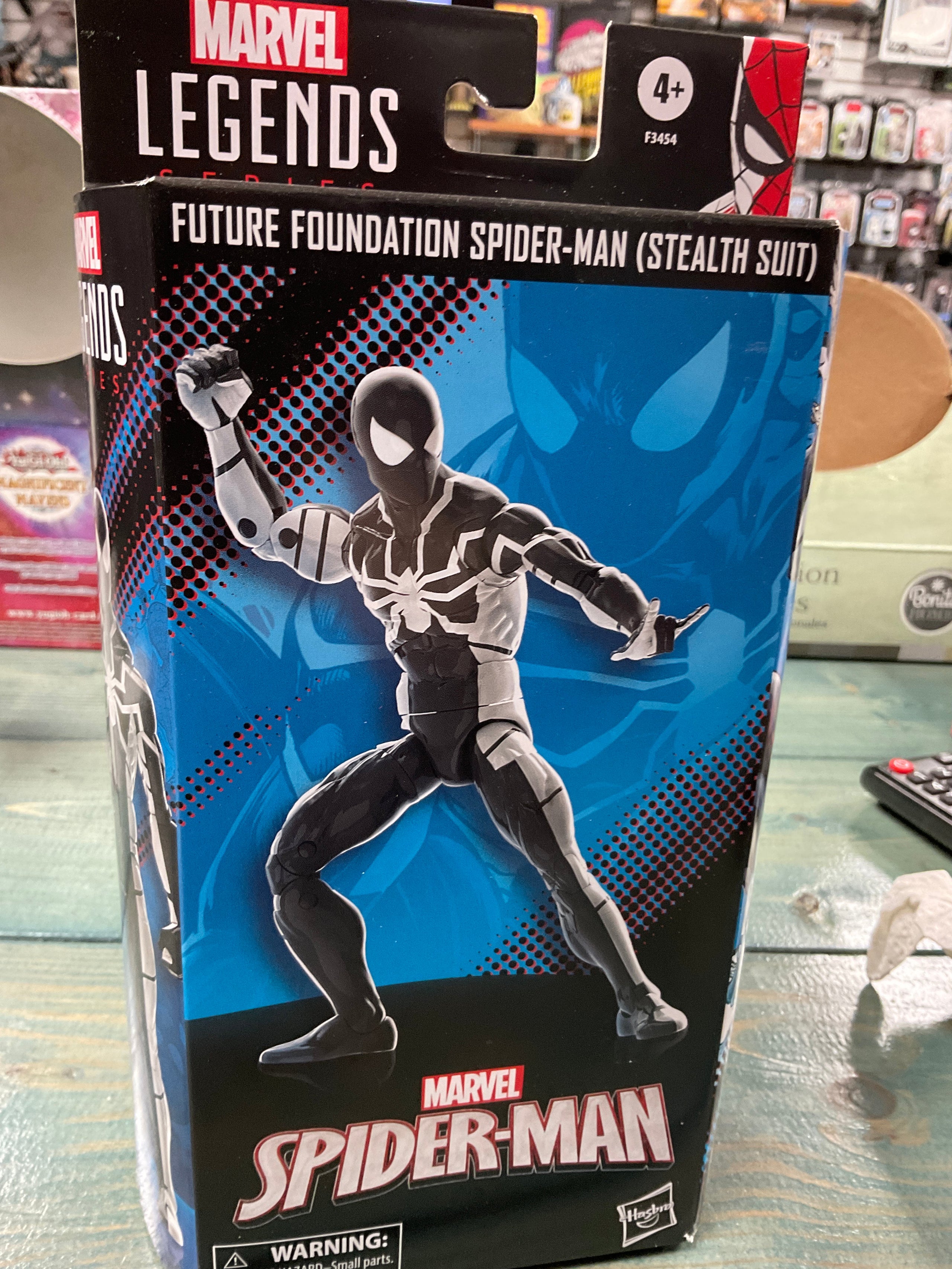 Spider-Man Marvel Legends Future Foundation Spider-Man (Stealth Suit ...