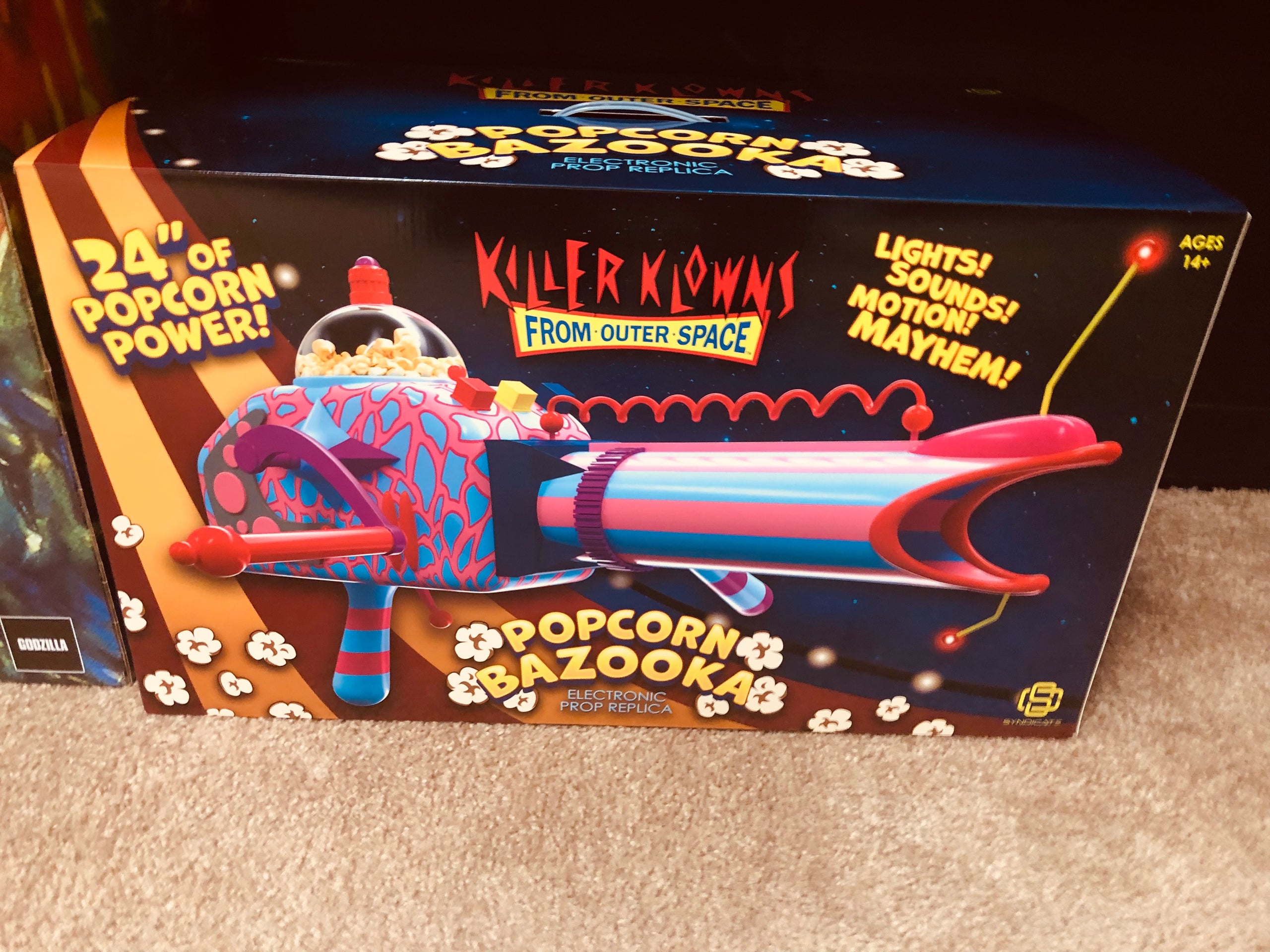 Killer Klowns from Outer Space Popcorn Bazooka Replica | Batcave ...