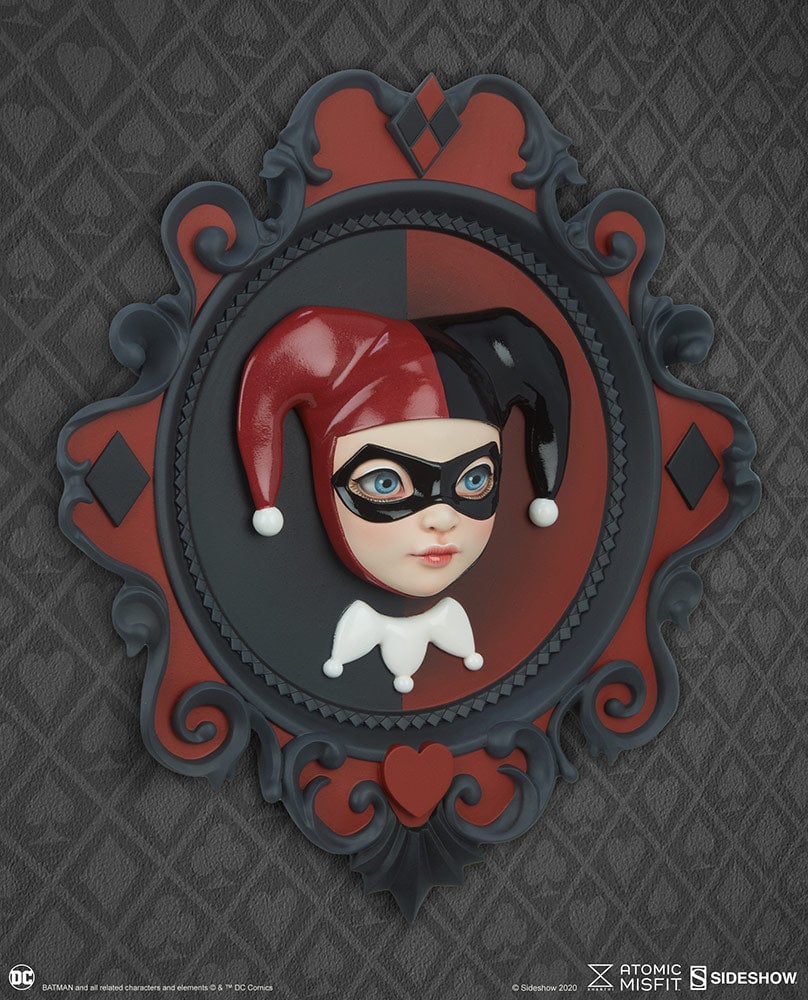 DC Comics Atomic Misfit Wall Hanging Quinn 38 cm Posters Wallscrolls ...